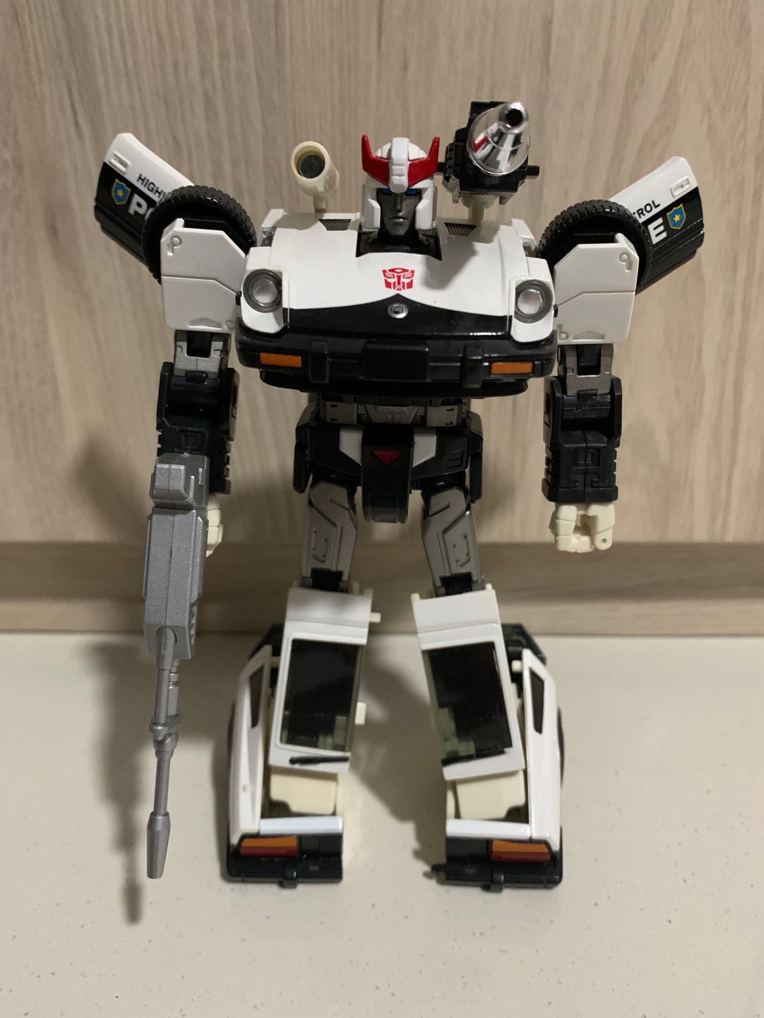 Transformer masterpiece MP-17 prowl and legends scale menasor combiner ...