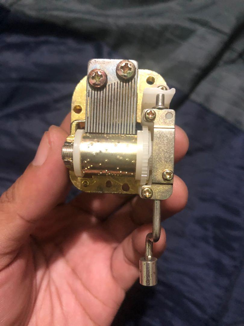 Vintage Small windup crank up music box, Hobbies & Toys, Memorabilia ...