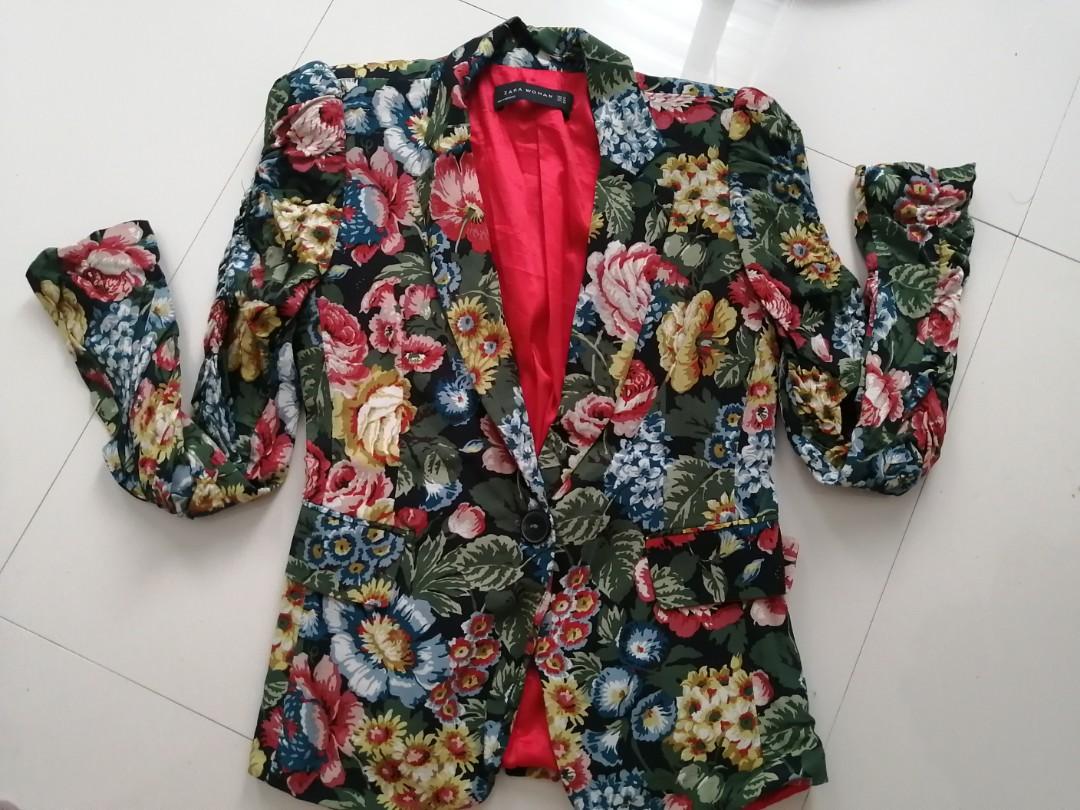 Zara floral blazer, Women's Fashion, Coats, Jackets and Outerwear on Carousell