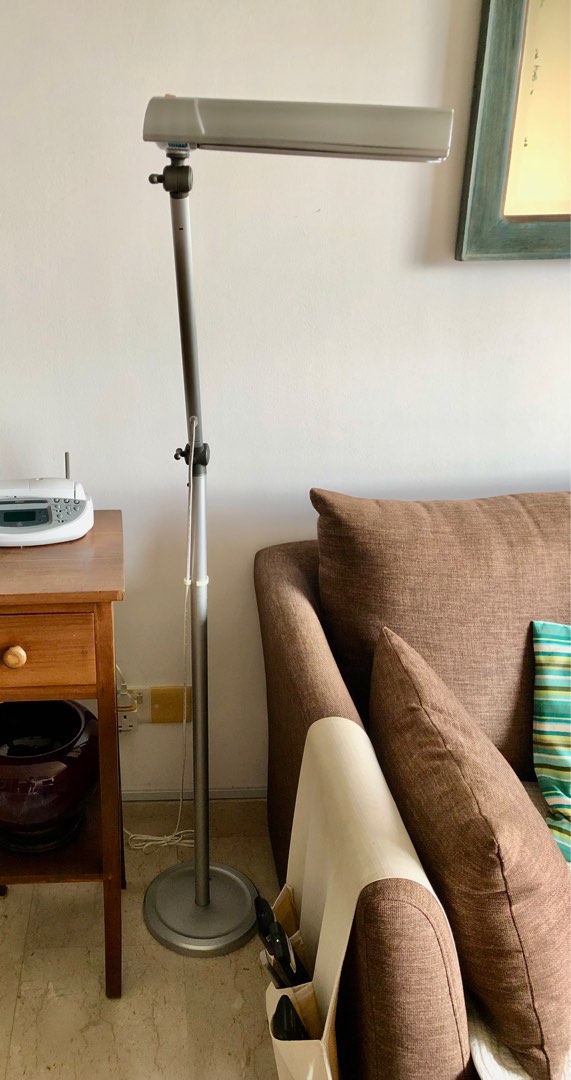 3M Polarizing Floor Lamp FL1000, Furniture & Home Living, Lighting ...