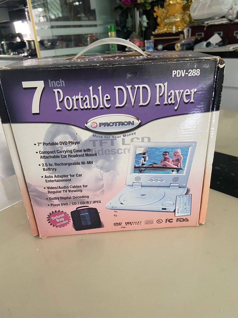 7 inch portable DVD player, Hobbies & Toys, Music & Media, CDs & DVDs ...