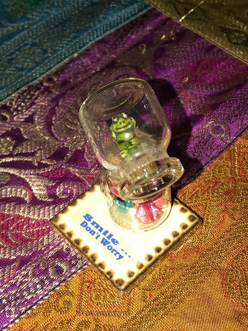 90s yoga frog sunbathing frog & stars vintage cutesy Collector’s smal ...