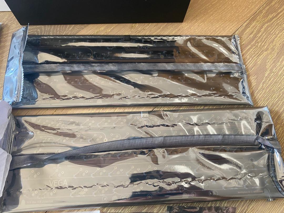 ai03 Vega 65% Custom Mechanical Keyboard Kit, 2 PCBs, 2 plates, 電腦＆科技 ...