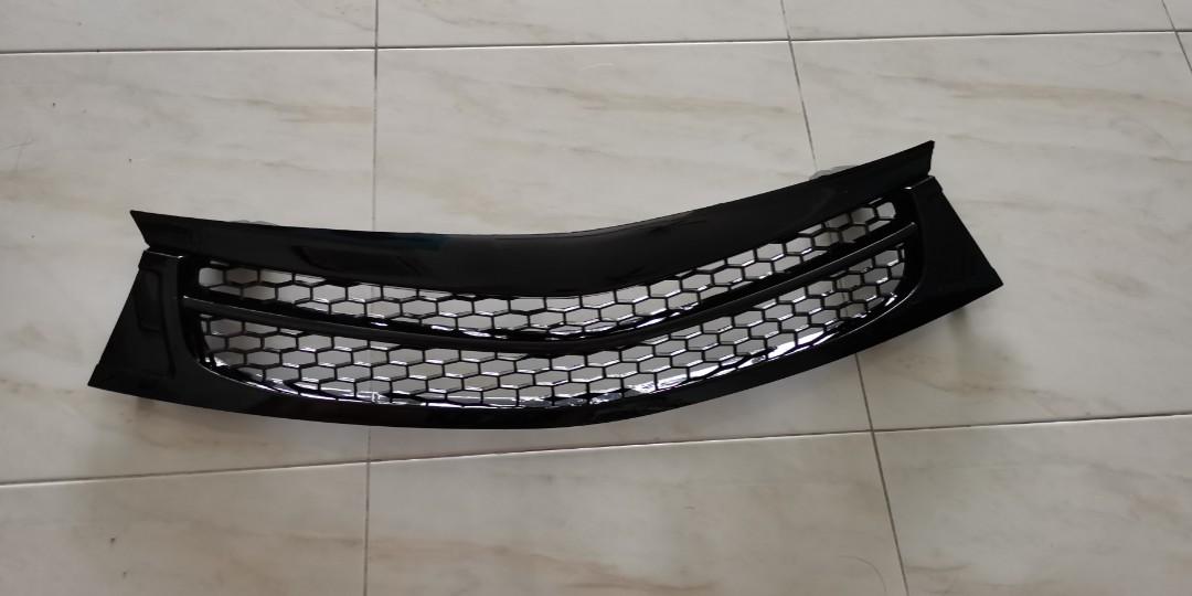 Altis grille for gen 11., Car Accessories, Accessories on Carousell