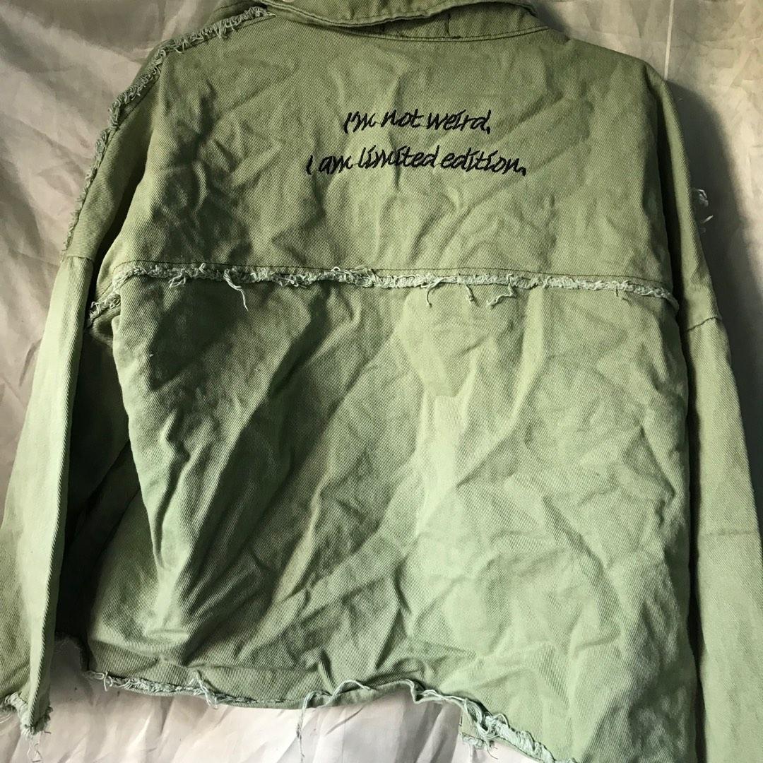 ARMY GREEN CROP JACKET, Women's Fashion, Coats, Jackets and Outerwear ...