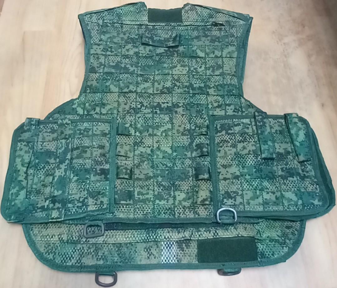 Army vests, Men's Fashion, Tops & Sets, Vests on Carousell