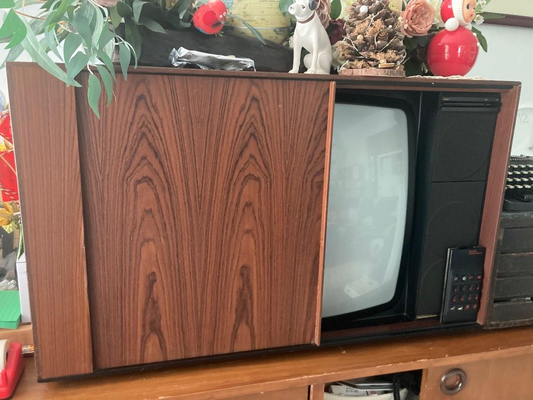B&O Beovision 9000 vintage TV, 興趣及遊戲, 收藏品及紀念品, 古董收藏 - Carousell
