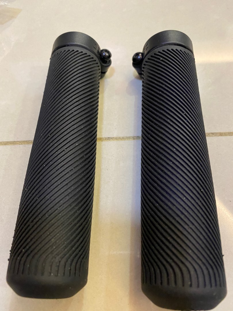 Brompton original handlebar grip, Sports Equipment, Bicycles & Parts ...