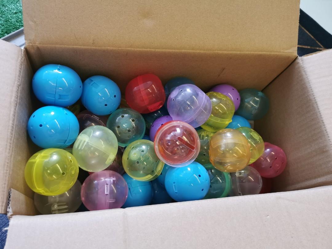 Claw machine Capsule Balls, Hobbies & Toys, Toys & Games on Carousell