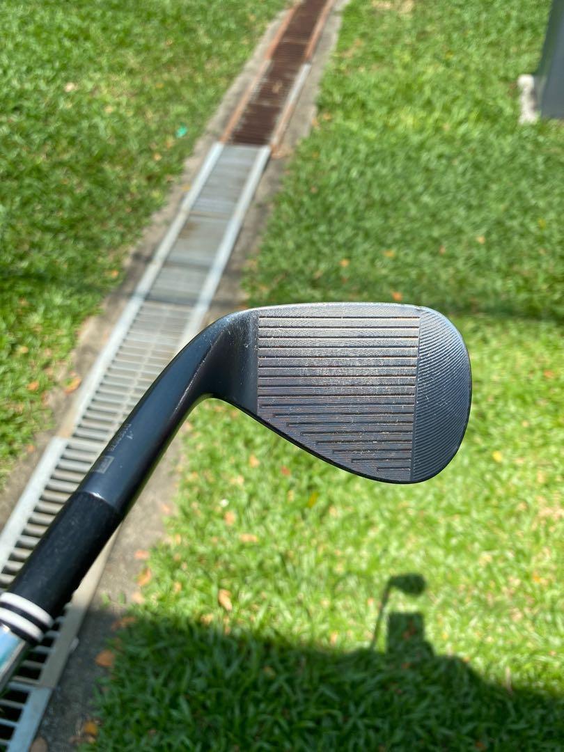 Cleveland 52 deg wedge, Sports Equipment, Sports & Games, Golf on Carousell