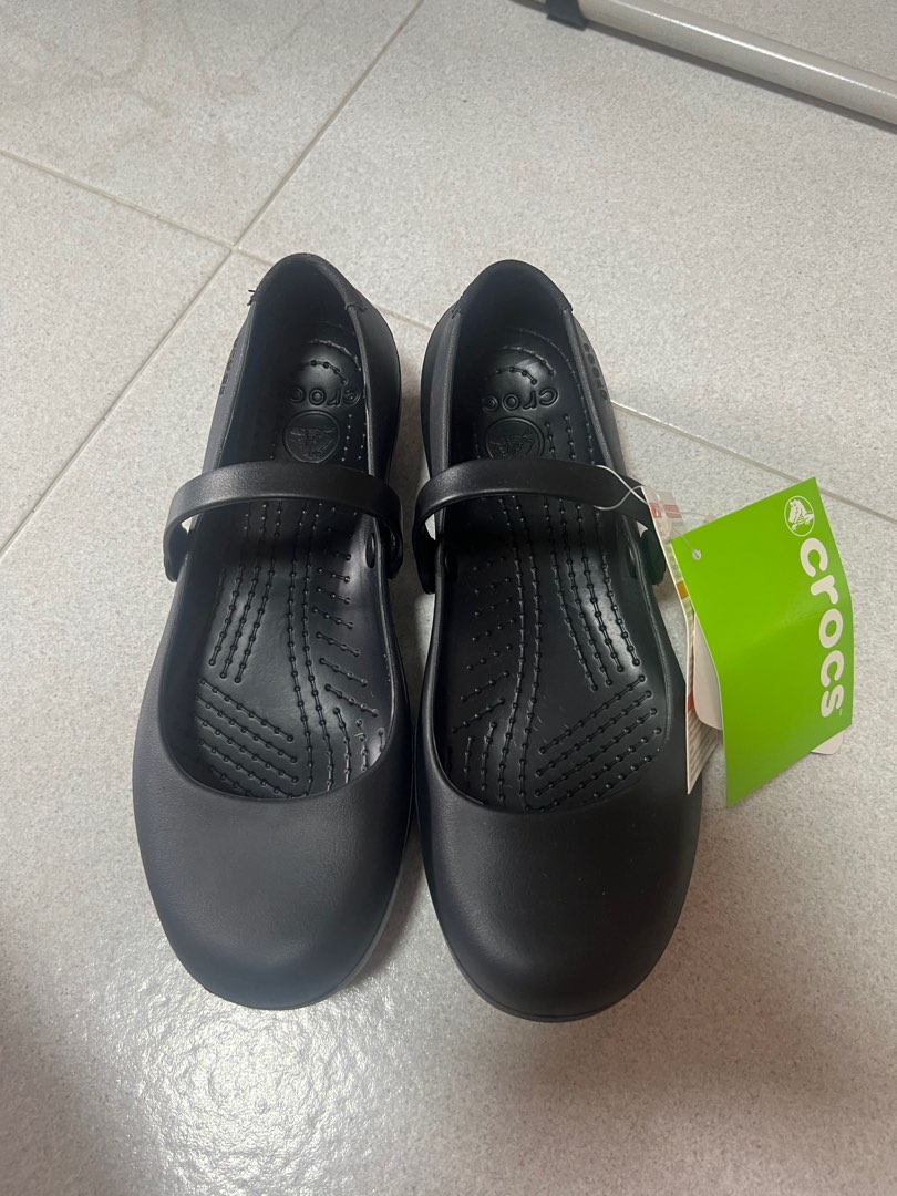 Crocs Black Alice Work, Women's Fashion, Footwear, Flats on Carousell