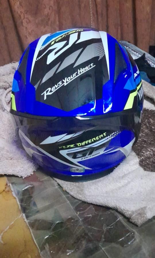 Helmet MHR, Motorbikes on Carousell