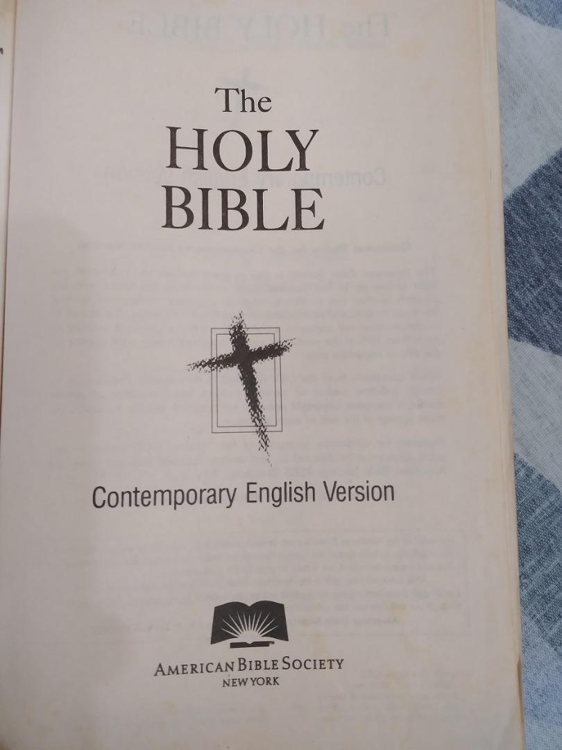 Holy Bible: Contemporary English Version 1995, Hobbies & Toys, Books ...