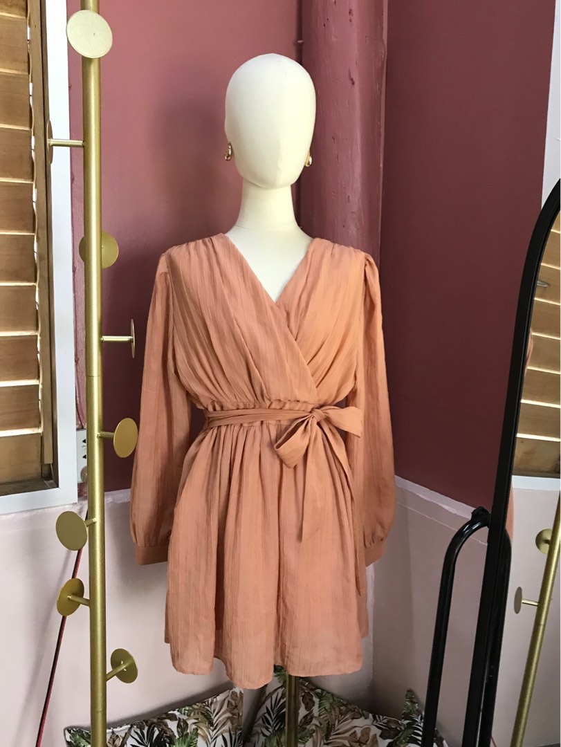 HQ TOASTED PEACH WRAP DRESS, Women's Fashion, Dresses & Sets, Dresses on Carousell