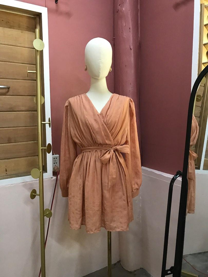 HQ TOASTED PEACH WRAP DRESS, Women's Fashion, Dresses & Sets, Dresses on Carousell