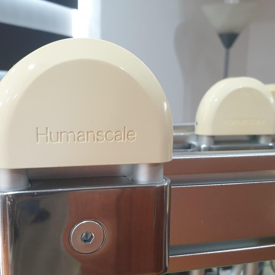 Humanscale M8 dual monitor arms with handle, Computers & Tech, Parts ...