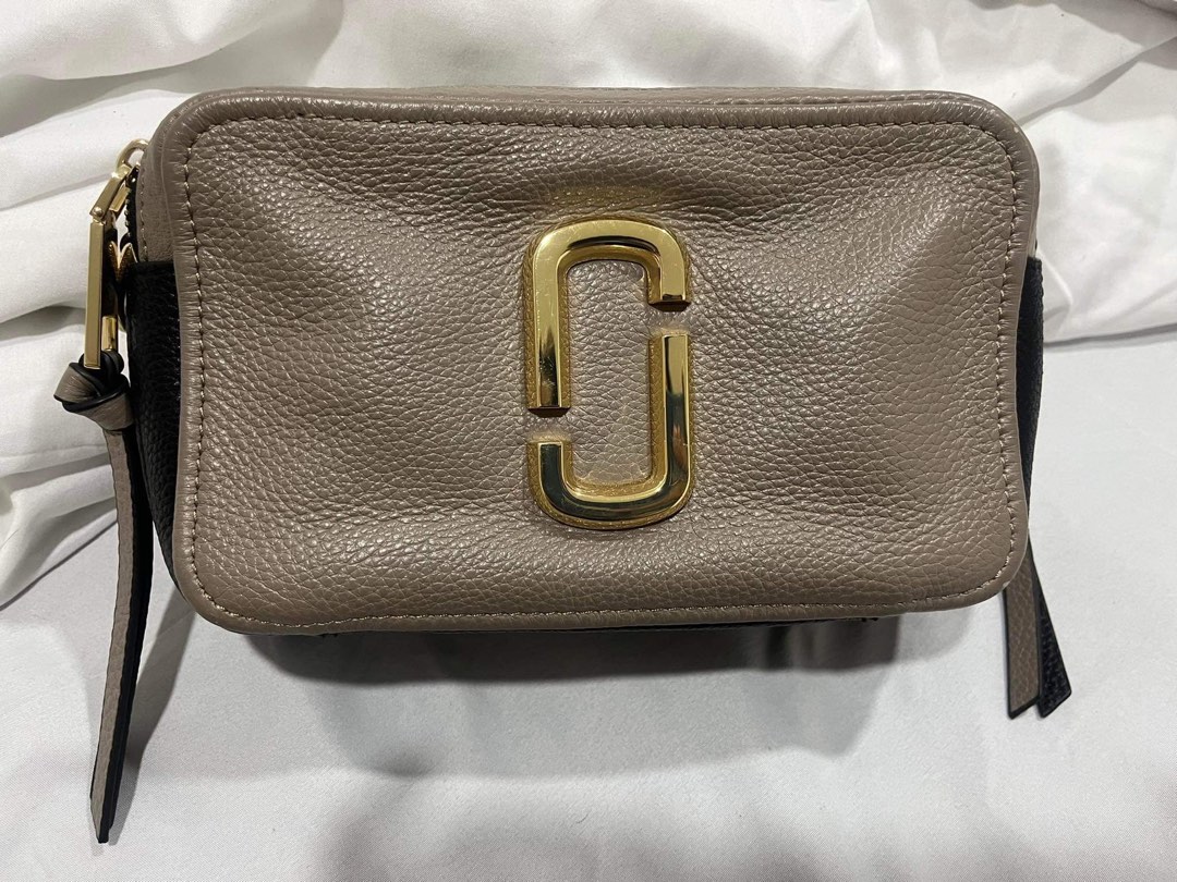 Marc Jacobs soft shot21, Luxury, Bags & Wallets on Carousell