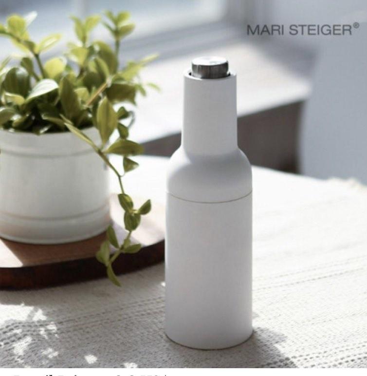 (Mari Steiger) Lumi Electric Salt & Pepper Grinder, 家庭電器, 廚房電器, 榨汁機及攪拌機 ...