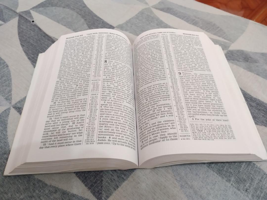 New World Translation of the Holy Scriptures 1984, Hobbies & Toys ...