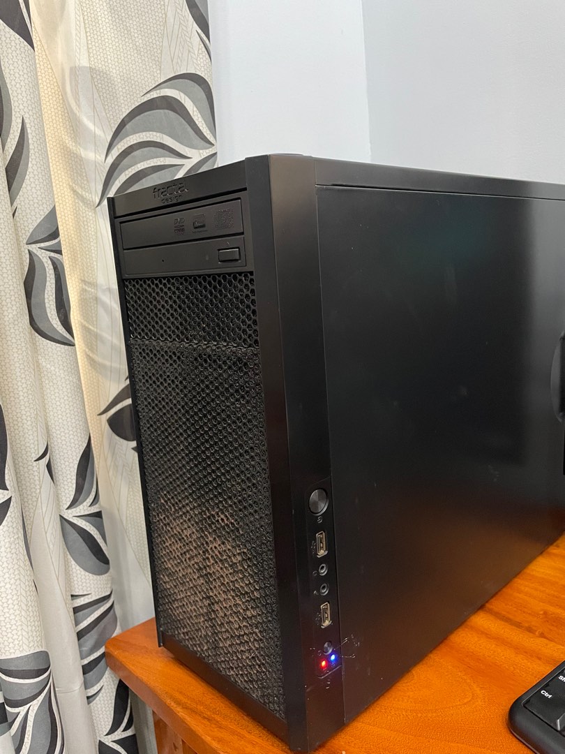 Old Desktop, Computers & Tech, Desktops on Carousell