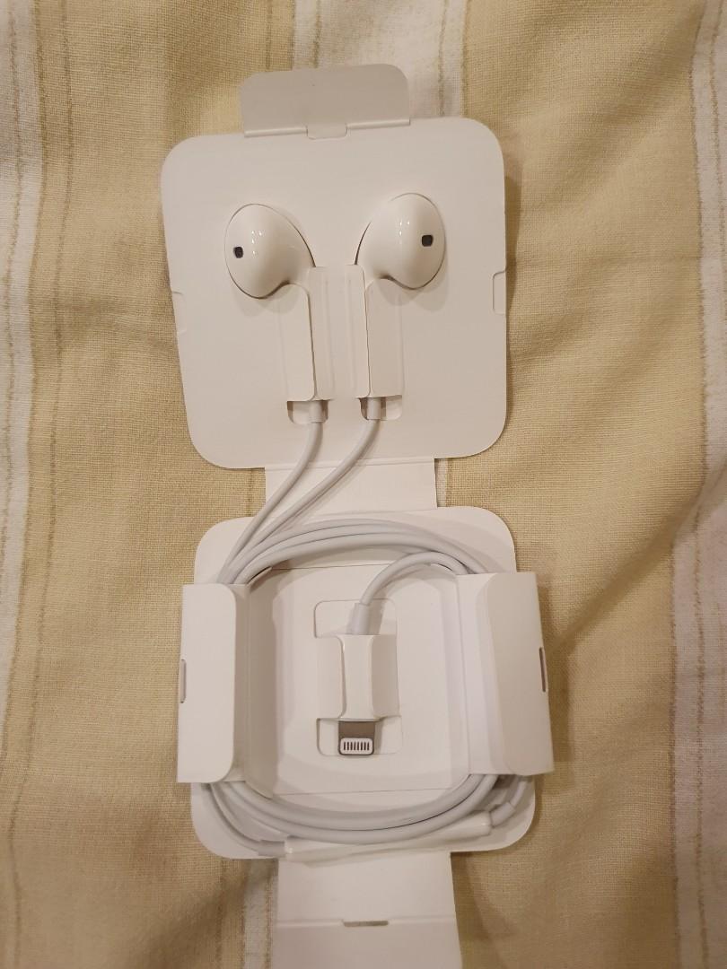 Original Apple EarPods Lightning with Jack Adapter, Mobile Phones ...