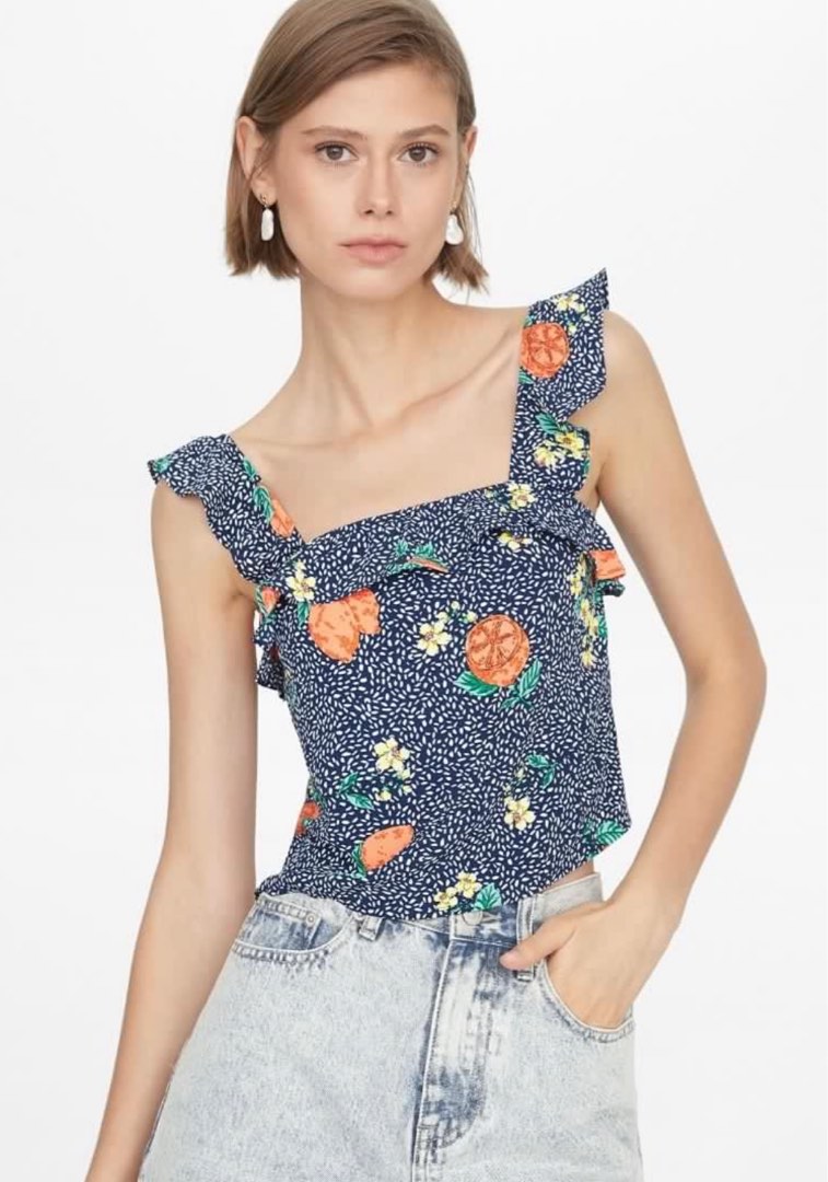 Pomelo fruit fill crop top, Women's Fashion, Tops, Sleeveless on Carousell