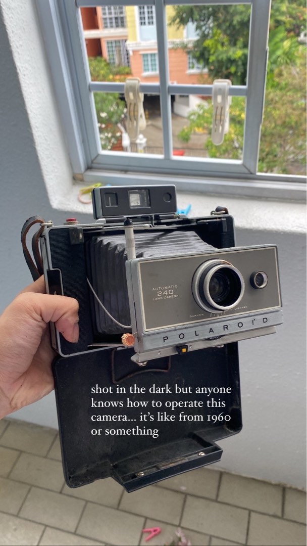 repair vintage Polaroid Land Camera 240, Photography, Cameras on Carousell