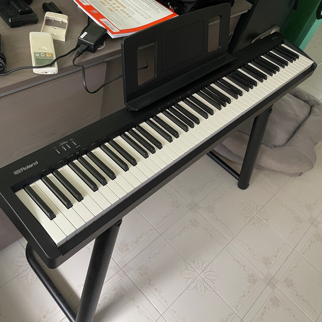 Roland 88 Keys weighted keyboard FP10, Hobbies & Toys, Music & Media ...