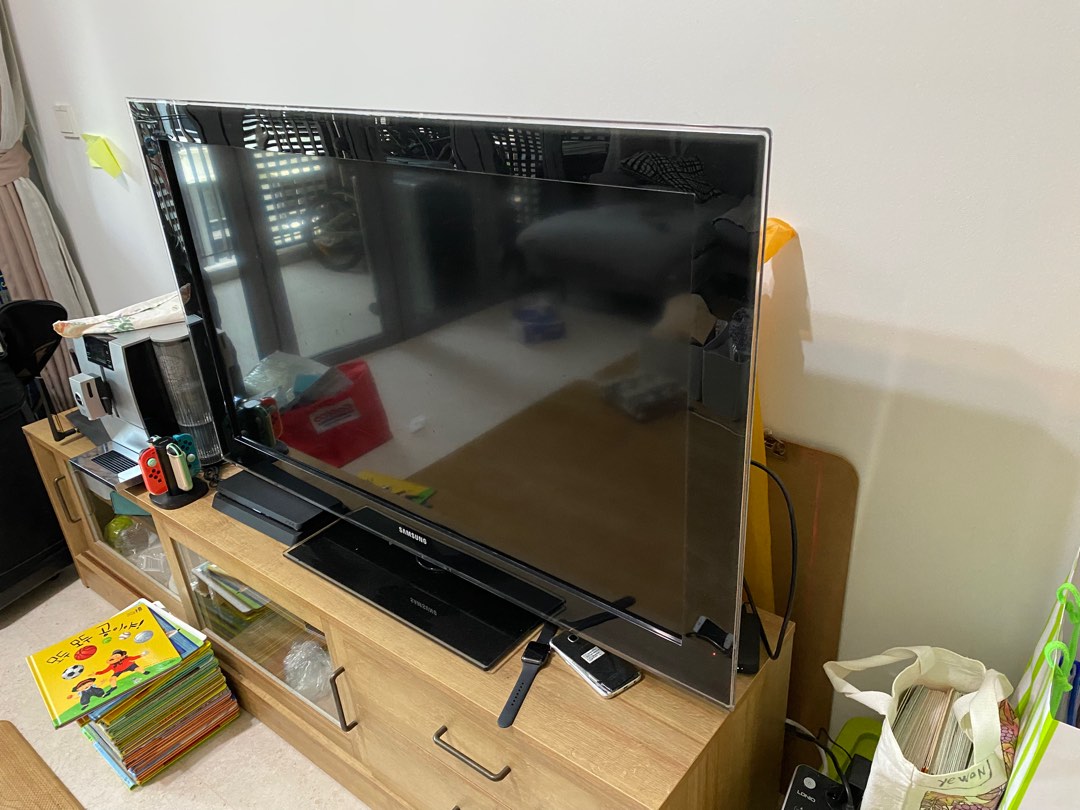 Samsung 45inch LCD TV, TV & Home Appliances, TV & Entertainment, TV on ...