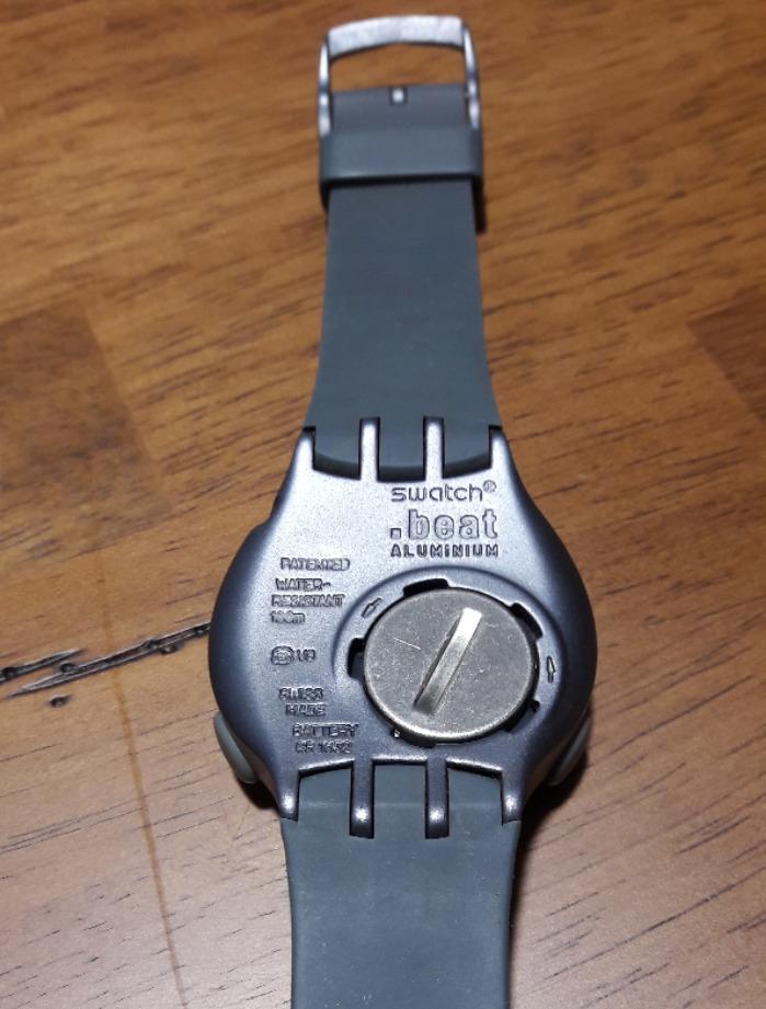 SWATCH James Bond Moonraker Watch YKA4000, Men's Fashion, Watches ...