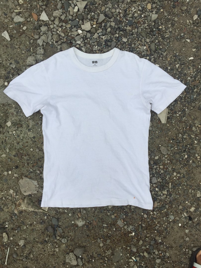 Uniqlo Basic White Tee, Men's Fashion, Tops & Sets, Tshirts & Polo ...