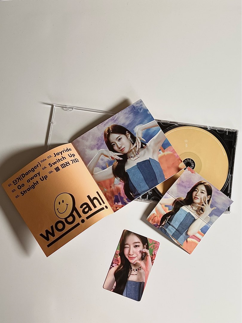 wooah photocard, Hobbies & Toys, Memorabilia & Collectibles, K-Wave on ...