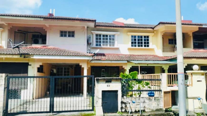 [WTS] 2 Storey Terrace House Taman Seri Taming Cheras, Property, For ...
