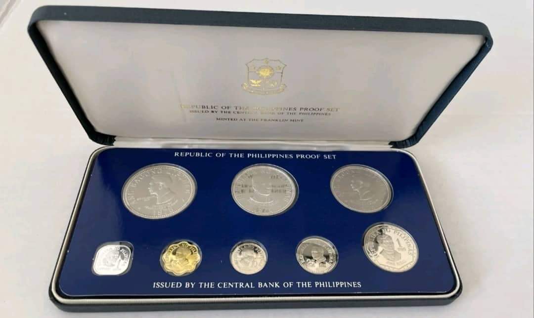 1975 prof set, Hobbies & Toys, Memorabilia & Collectibles, Currency on ...