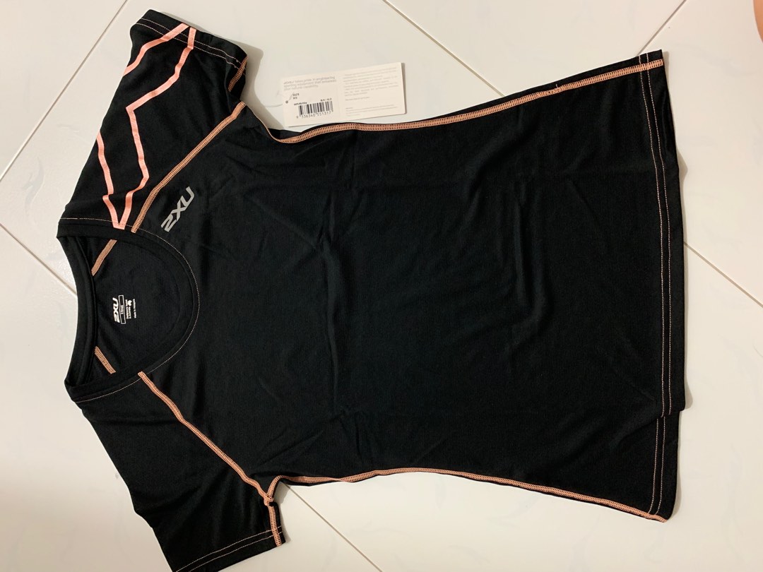 2XU finisher tee, Women's Fashion, Activewear on Carousell