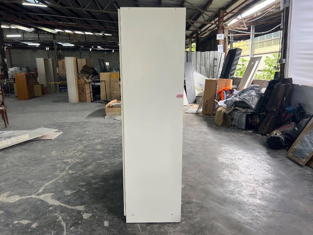 3 Doors Wardrobe White Colour / Almari 3 Pintu Warna Putih, Furniture ...