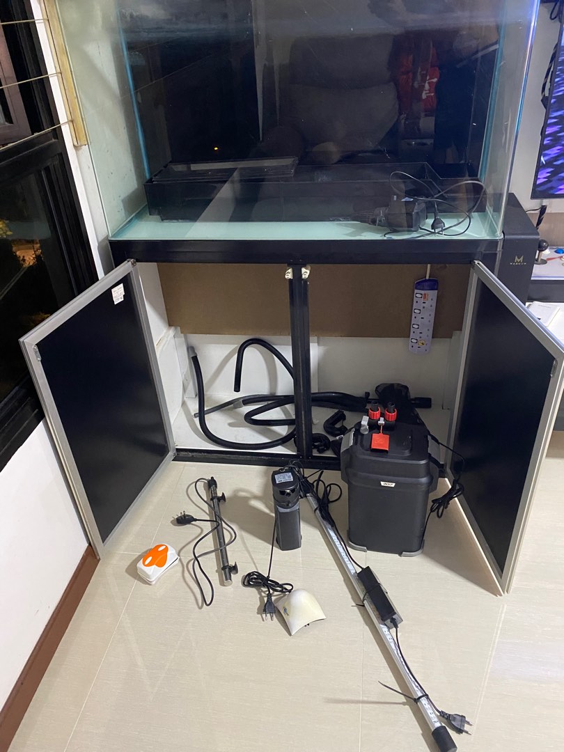 3 FT SUNSUN TANK WITH CABINET, Pet Supplies, Homes & Other Pet ...