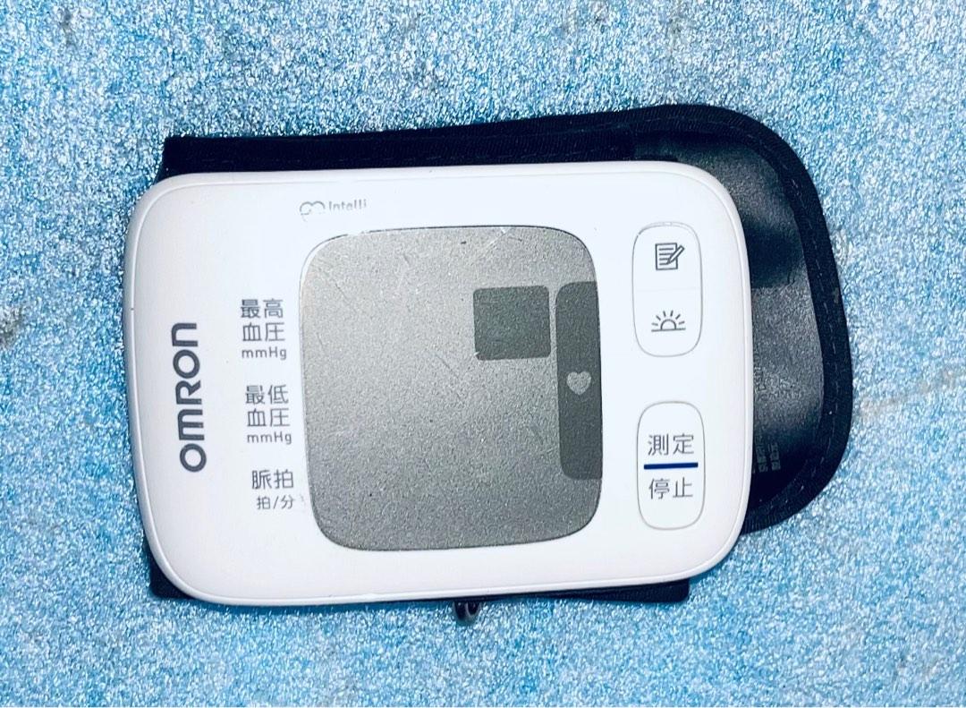 日版 OMRON HEM-6230 歐姆龍 手腕式 自動血壓計 電子血壓計 Blood Pressure Monitor, 健康及營養食用品, 健康監測儀和體重秤 - Carousell