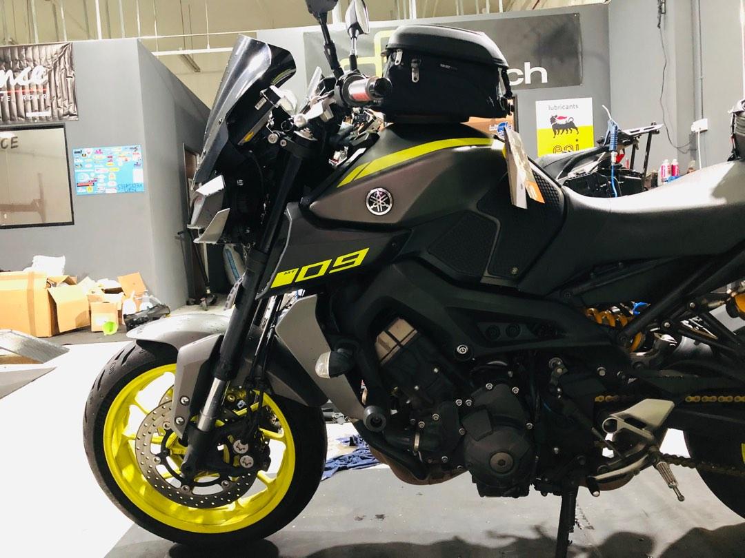 Yamaha MT09 / Tracer 900 / GT • Givi MT505 Tank Bag, Motorcycles ...