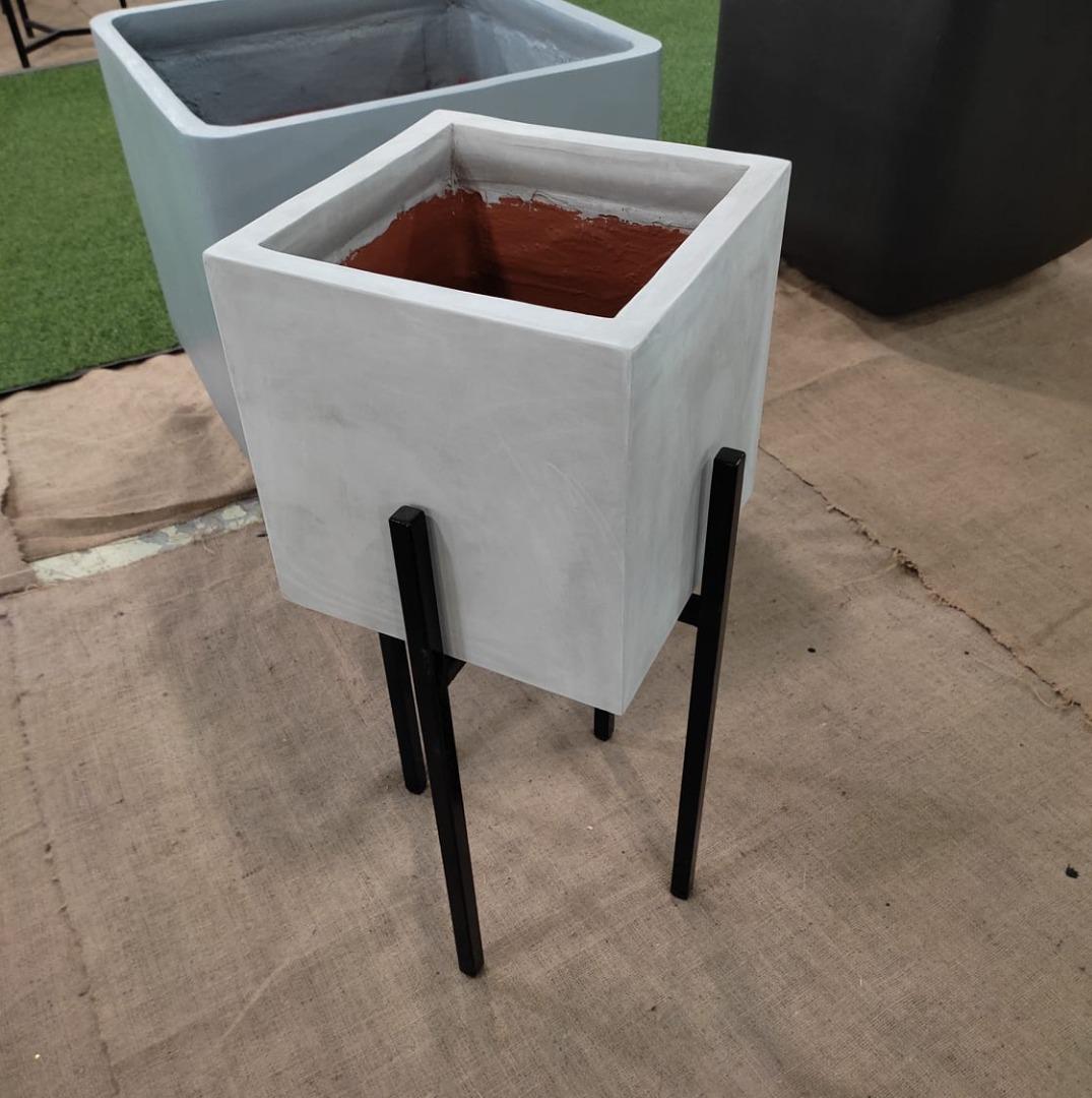 ANICIA Glass Fiber Reinforced Concrete (GFRC) Planters Plant box Pots ...