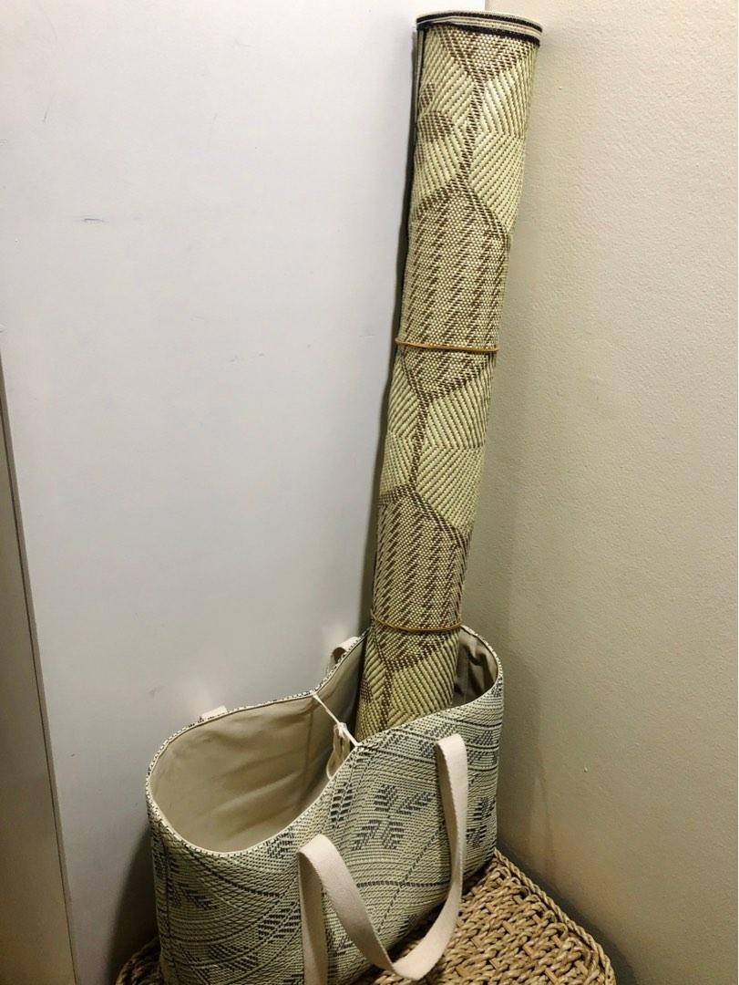 Banig (Single, Brown Honeycomb Pattern), Women's Fashion, Bags ...