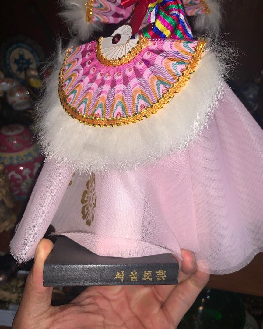 Boneka Korea, Antik, Pajangan di Carousell