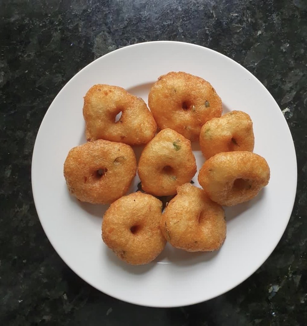 Crispy mini vadai, Food & Drinks, Local Eats on Carousell