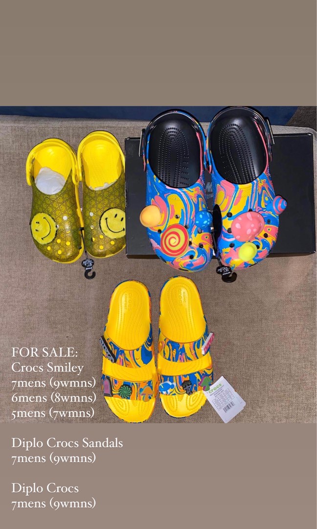 Crocs, Men's Fashion, Footwear, Slippers & Slides on Carousell
