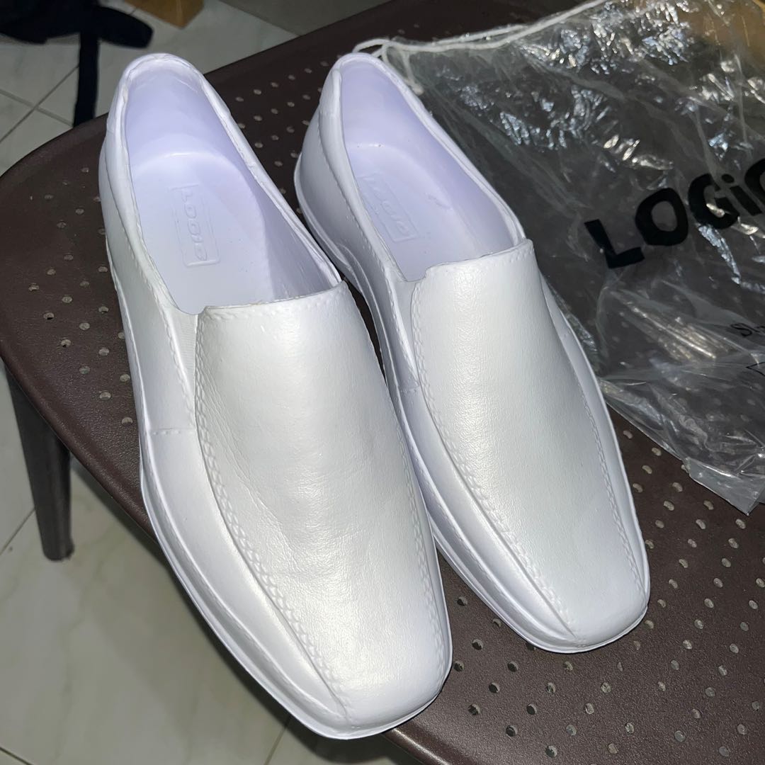 duralite logic white rubber shoes, Women's Fashion, Footwear, Sneakers ...