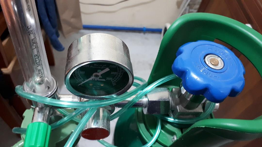 Empty oxygen tank (10 lbs), Health & Nutrition, Medical Supplies ...