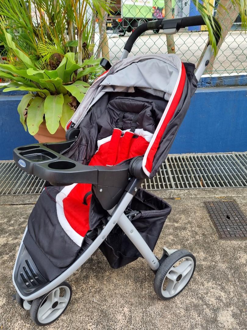 Graco fastfold stroller, Babies & Kids, Going Out, Strollers on Carousell