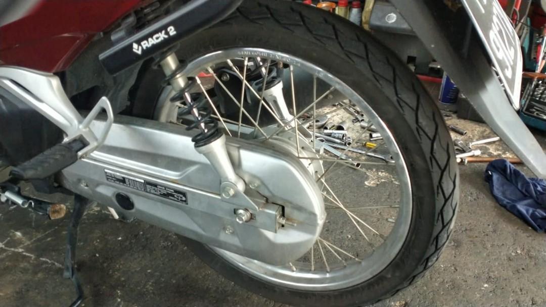 Honda Wave 125i Stock Rim, Motorcycles, Motorcycle Accessories on Carousell