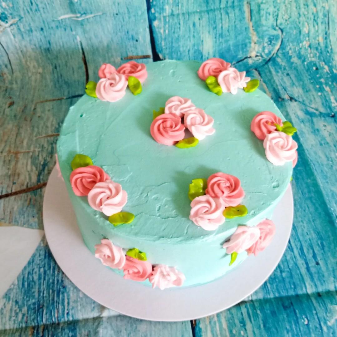 Minimalist Cakes, Food & Drinks, Homemade Bakes on Carousell
