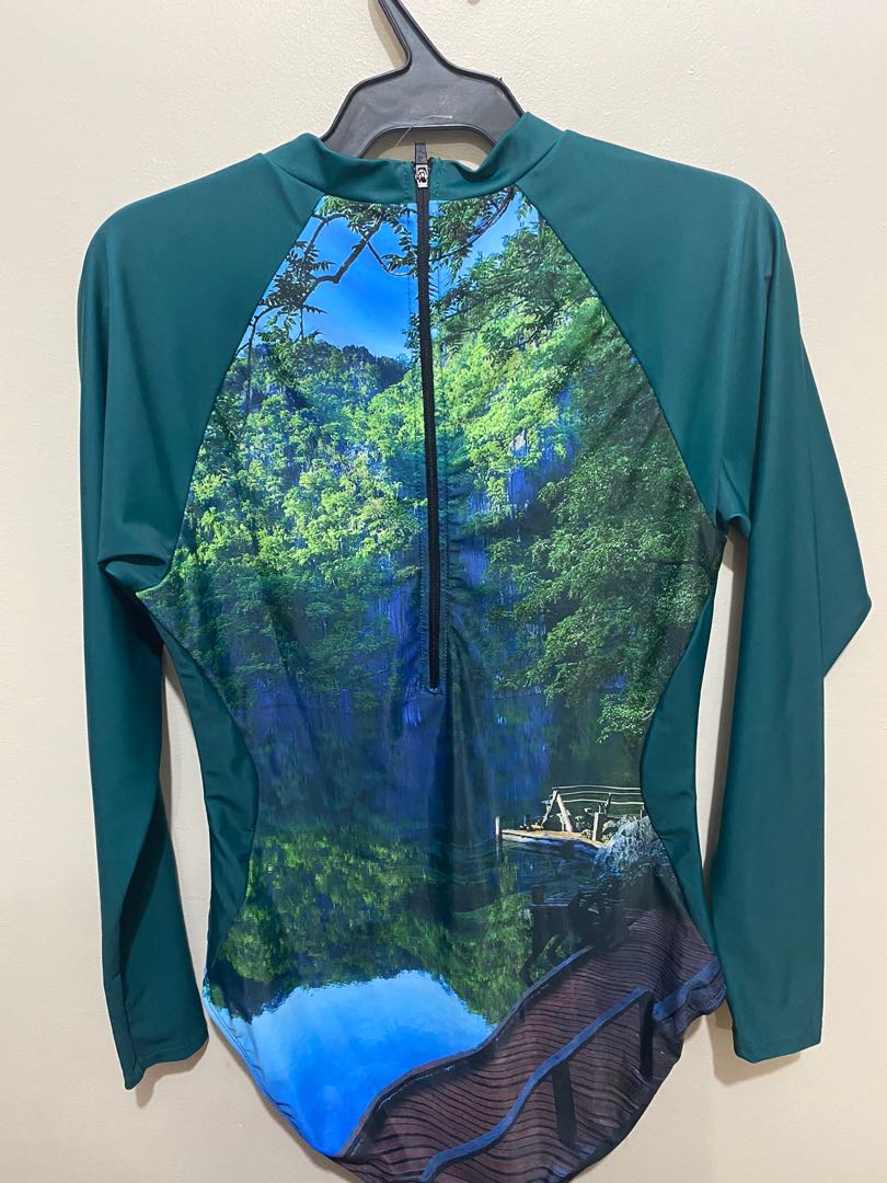 ORIGINAL BENCH RASH GUARD, Men's Fashion, Tops & Sets, Swim Top & Rash ...